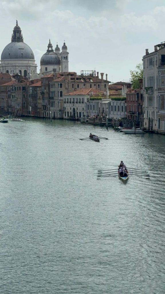 Vogalonga: emozioni per la Canottieri Lario tra i canali di Venezia ... Vogalonga: emozioni per la Canottieri Lario tra i canali di Venezia ...