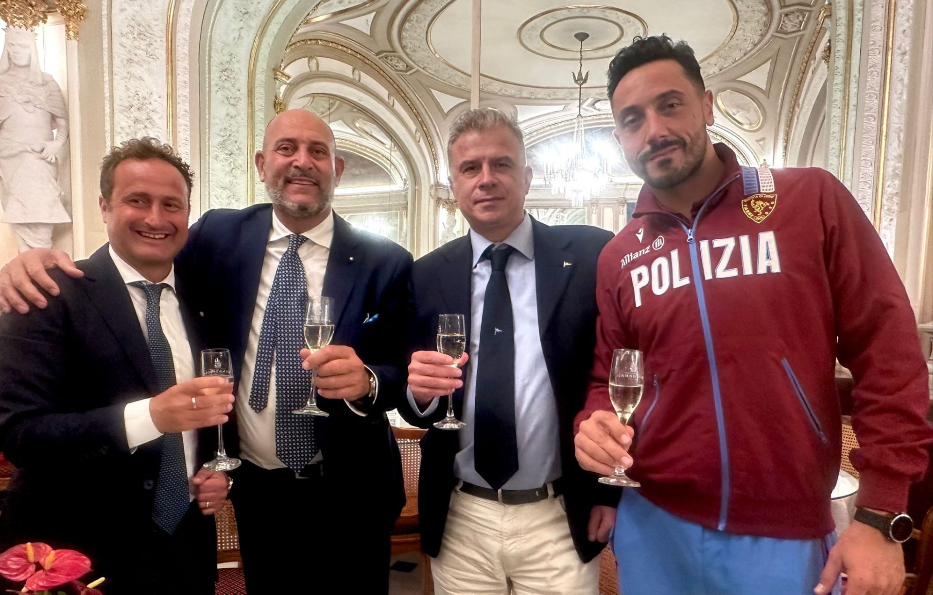 Il Presidente Tizzano alla cerimonia delle benemerenze del Coni Napoli ...